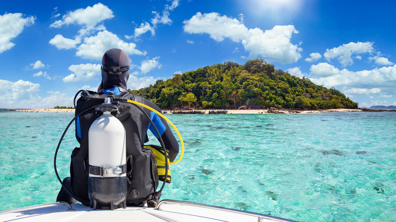How to enjoy snorkeling and diving without causing damage to marine life