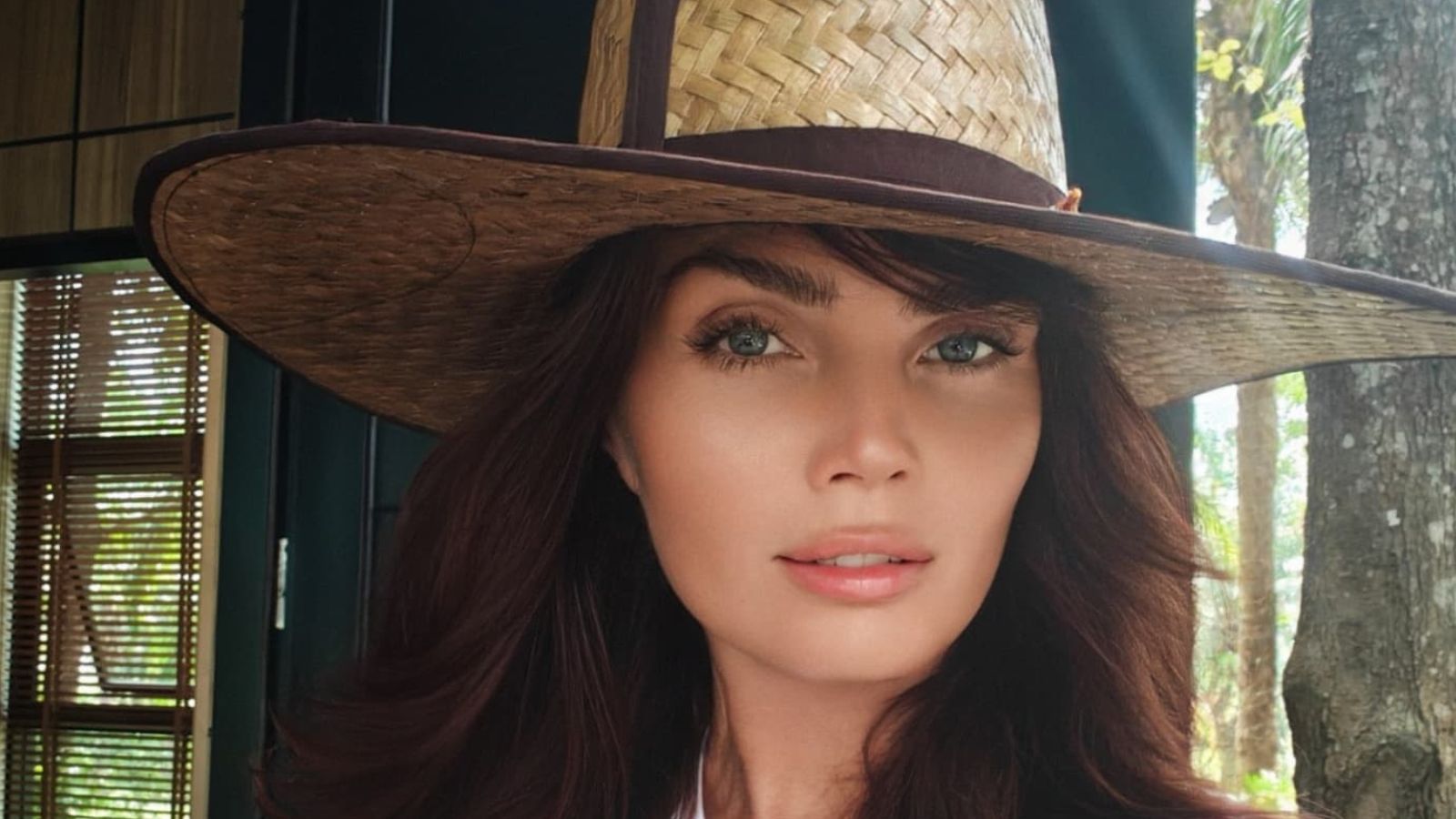 Maak kennis met Ruby, een van de knappe halfzussen van Kim Feenstra