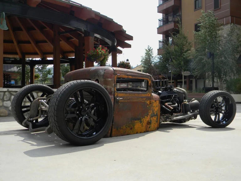 This 900HP rat rod has a real top fuel dragster soul
