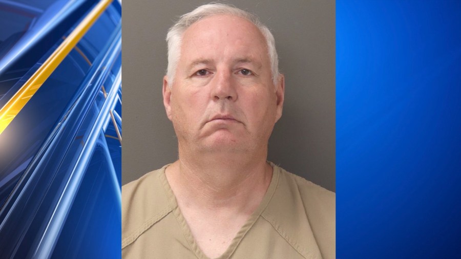 Case against former Columbus officer accused in Donovan Lewis death put ...