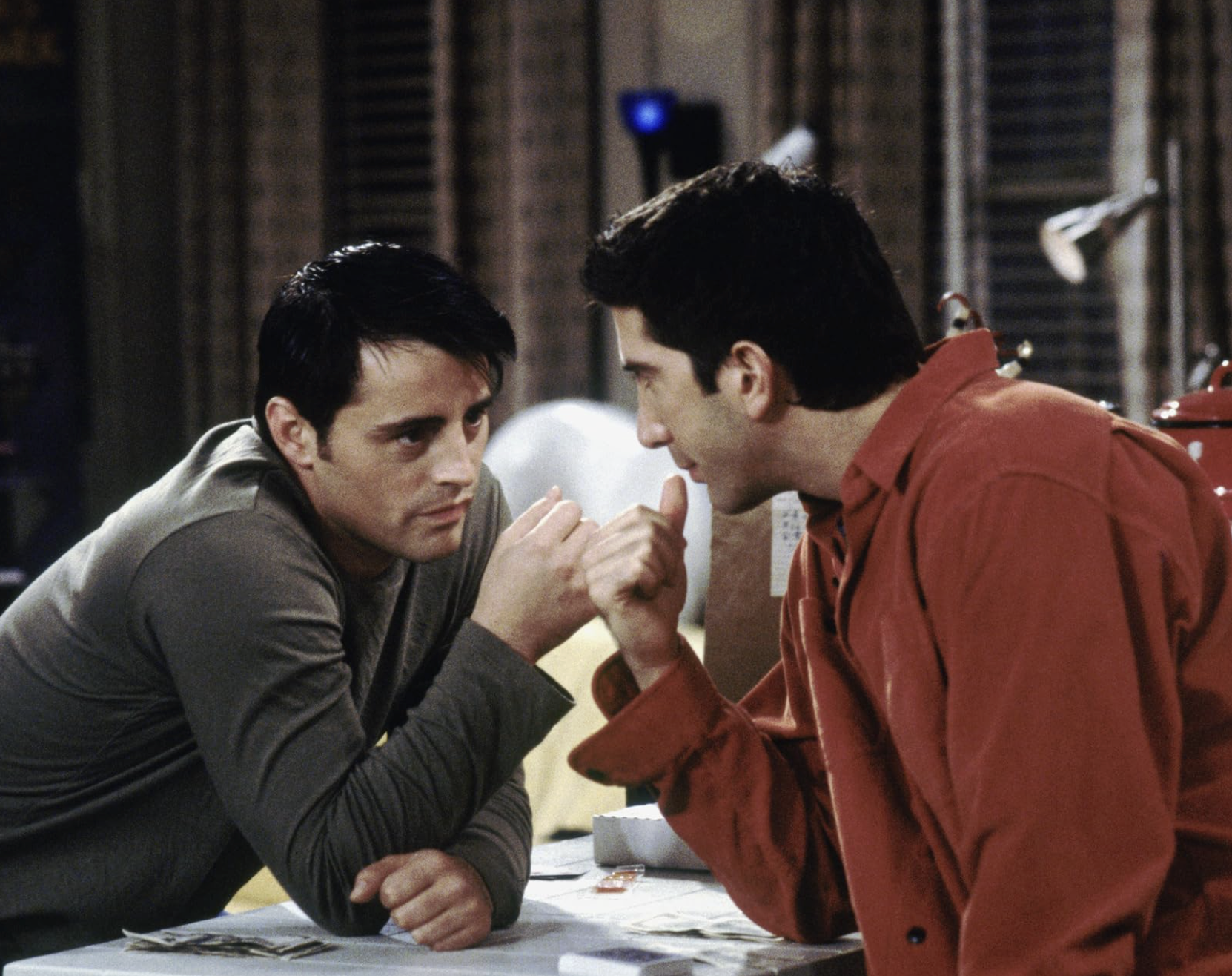 Quiz: Test your knowledge of ’90s pop culture