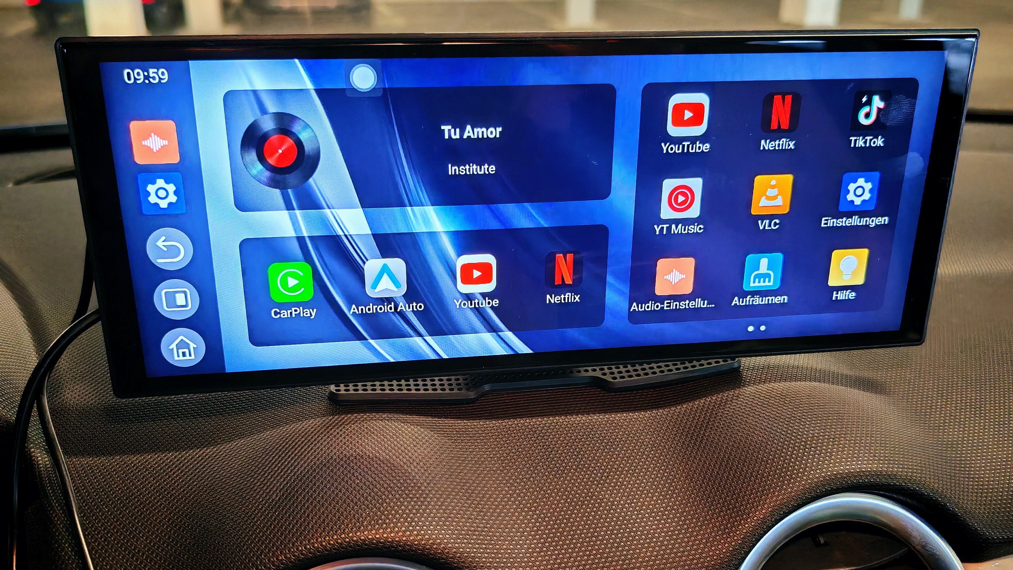 Test: Ottocast Screenflow – Carplay & Android-Auto-Display mit Netflix ...