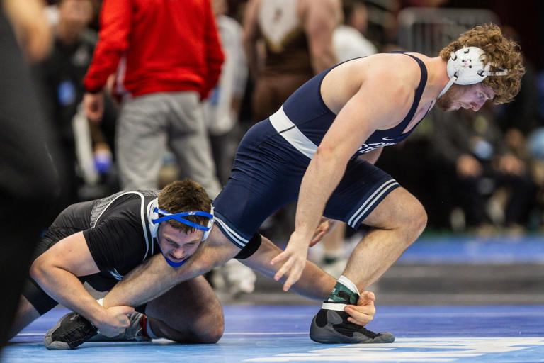 NCAA wrestling championships: Penn State continues to hammer away ...