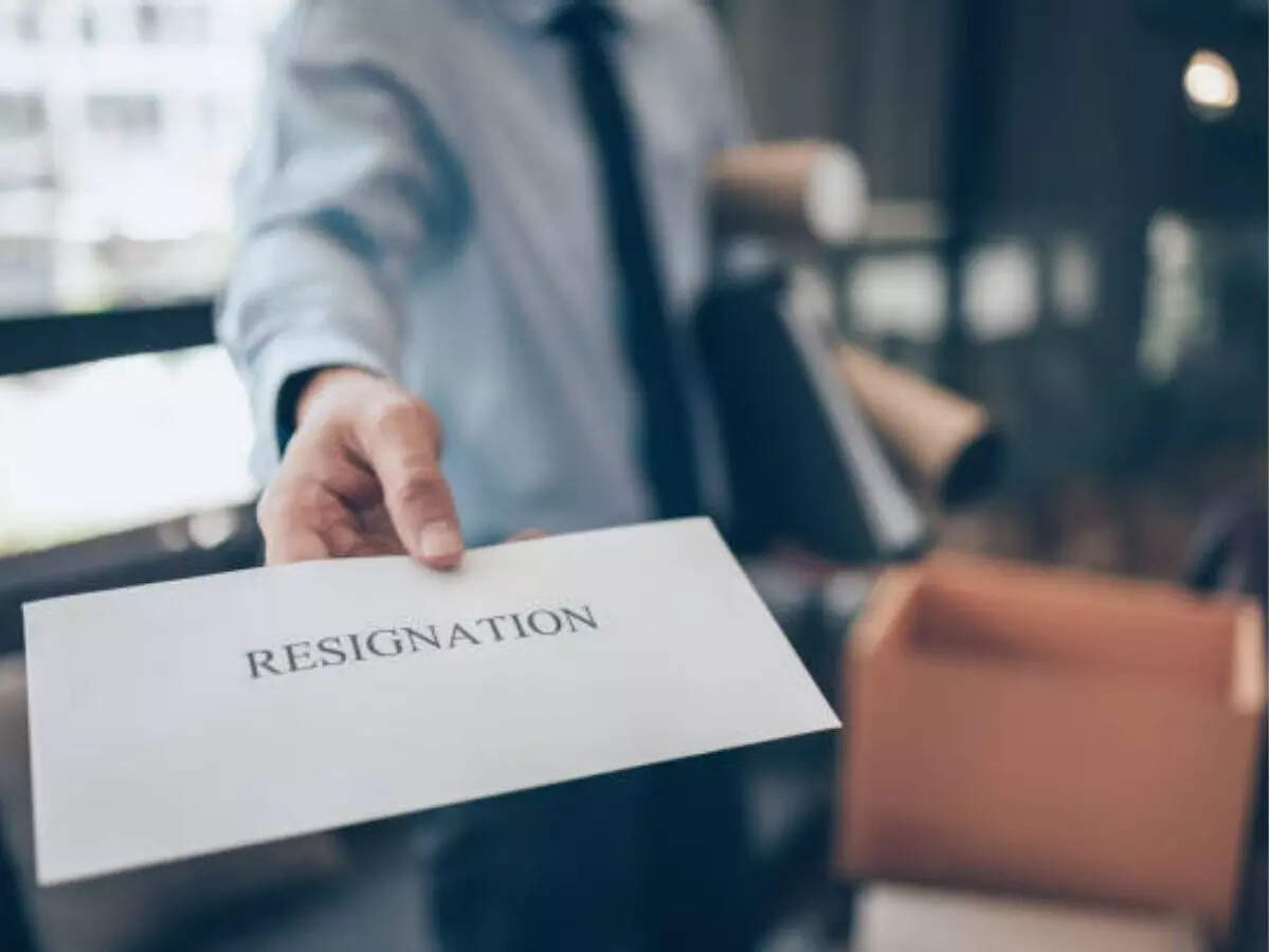 Boss taunted employee 'replaceable' for months, then begs to train ...