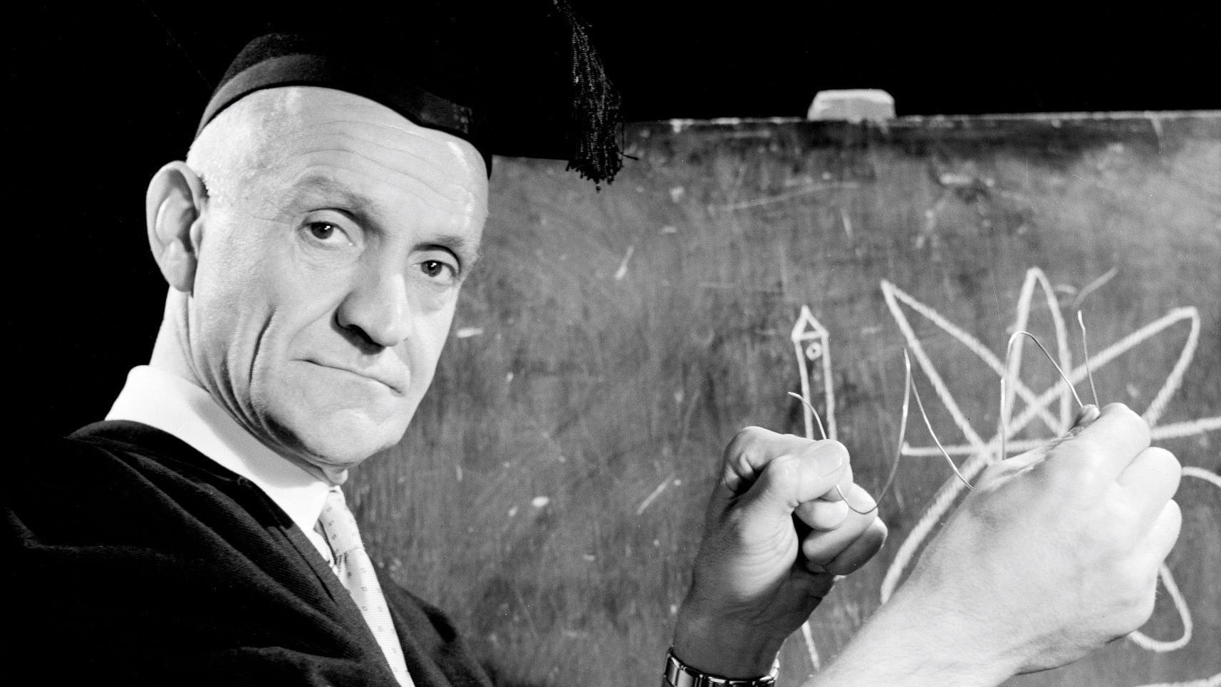 Stanley Unwin's family thrilled by his blue plaque