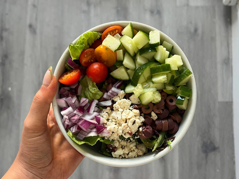 A dietitian lost 20 pounds while enjoying her favorite foods by ...
