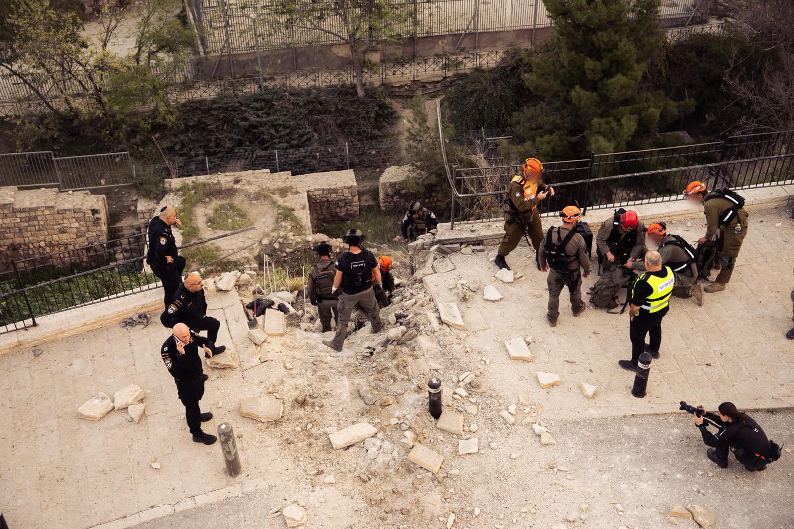 Shrapnel from Iranian missile falls in Jewish Quarter of Jerusalem's ...