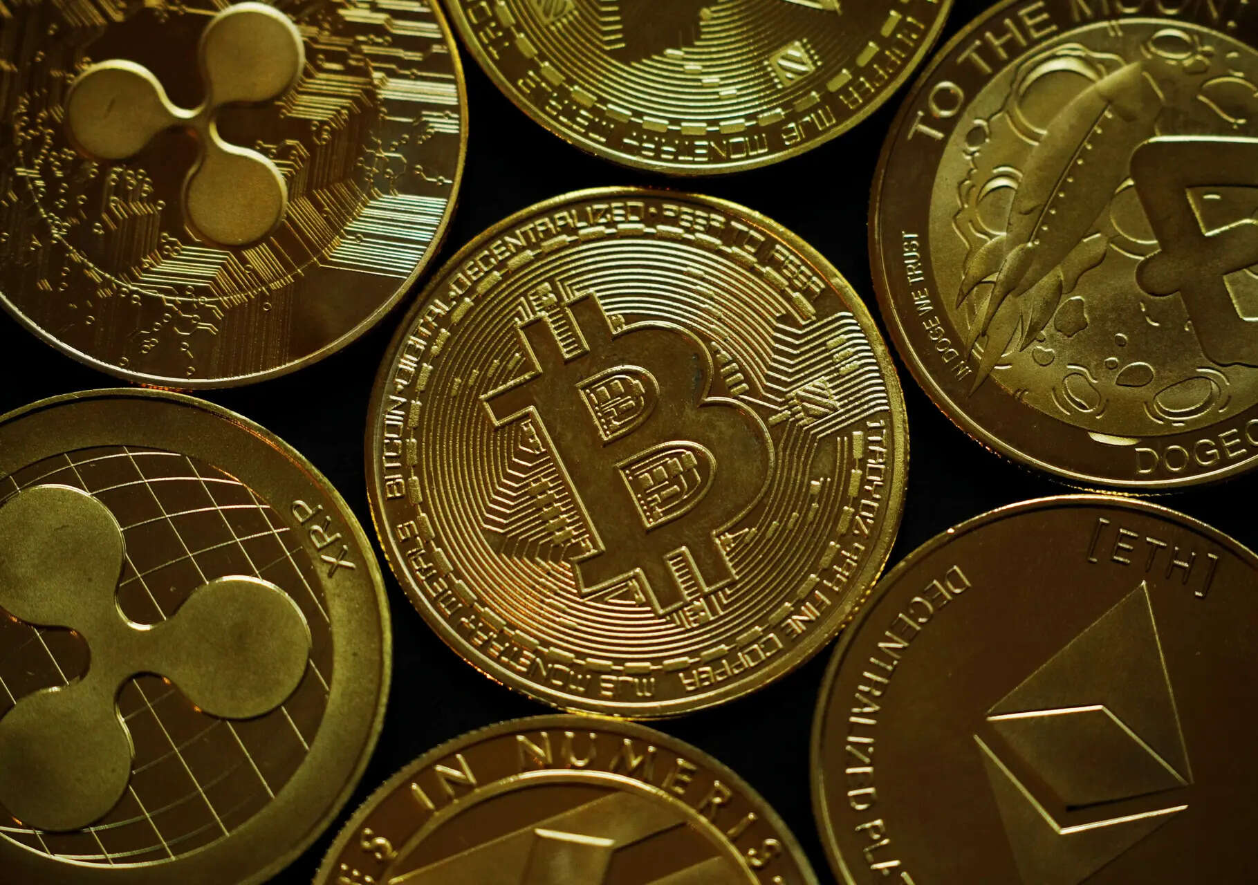 Robert Kiyosaki sounds alarm on financial crash, says Bitcoin price ...