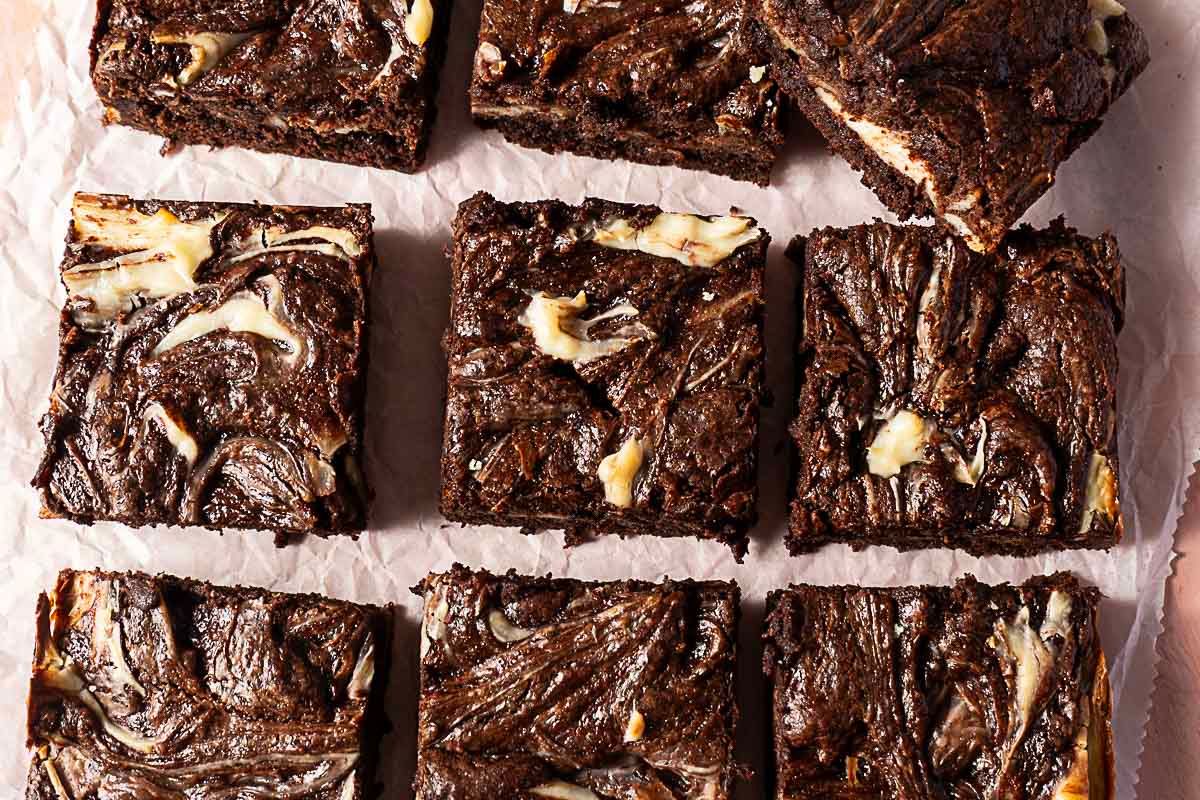 17 fudgy brownies that disappear in minutes