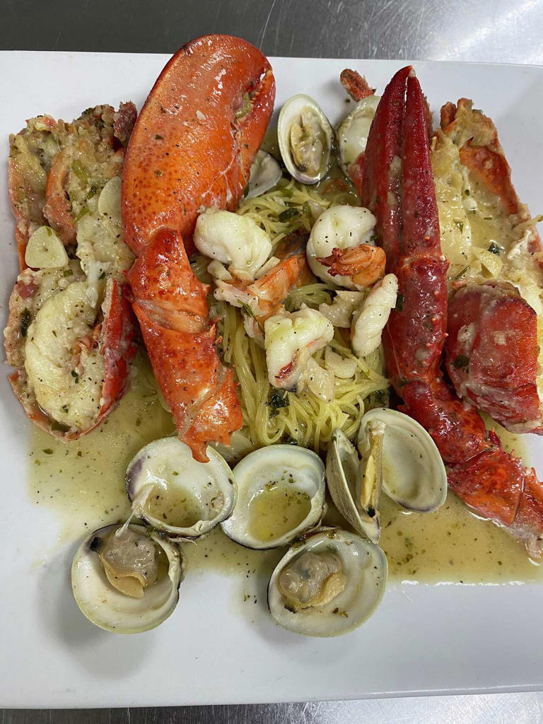 Not that Mona Lisa: Thomaston closure sparks mix-up with Wolcott restaurant