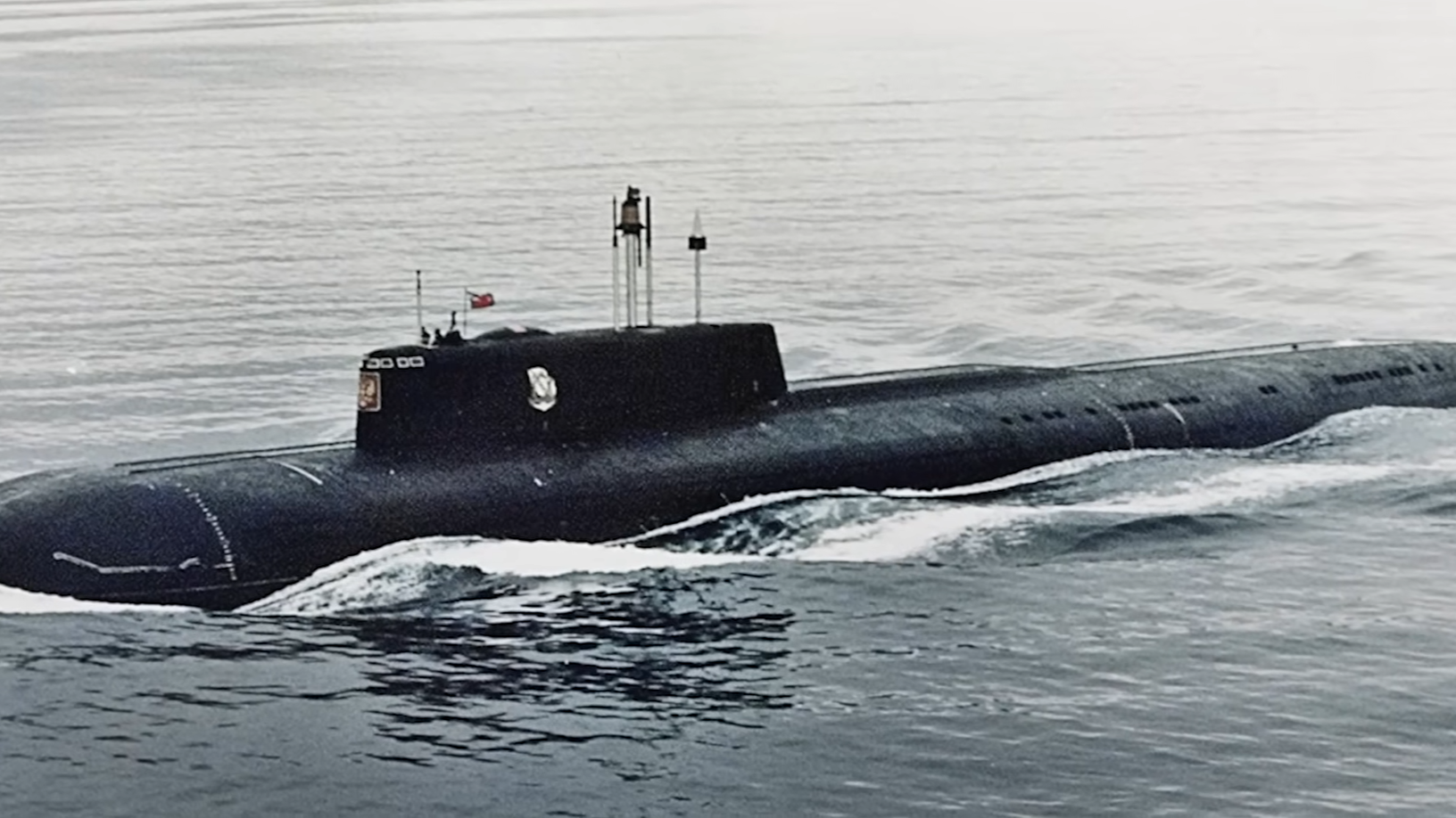 A nuclear sub exploded in the Arctic - then Russia tried to pull it ...