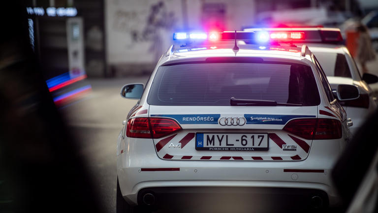 Veszélyes bűnözőket és szexuális ragadozókat keres a rendőrség, ezeket ...