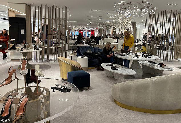 Inside the sad demise of 102-year-old Fifth Avenue icon Saks and the ...