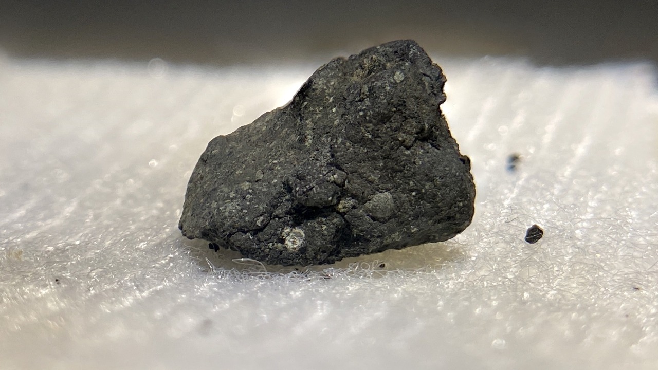 Meteorite hunters scour Ohio for fragments after 7-ton fireball