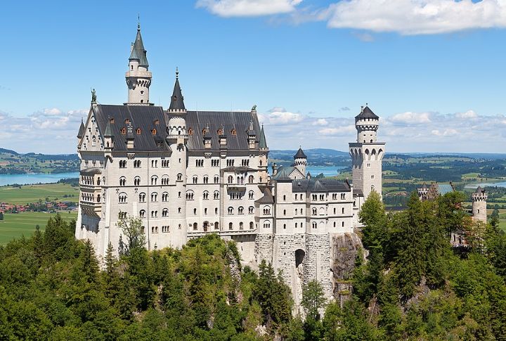 15 legendary houses every architecture lover should know