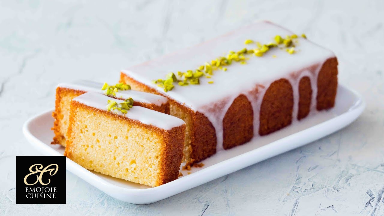 I made the ultimate lemon drizzle cake