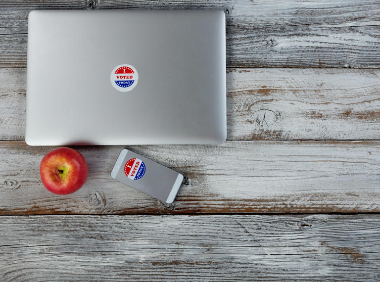 People with MAGA coworkers, tell us your tips and tricks for navigating ...