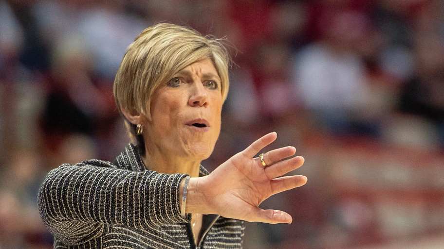 Jan Jensen reveals unexpected Iowa arena issue during NCAA tournament