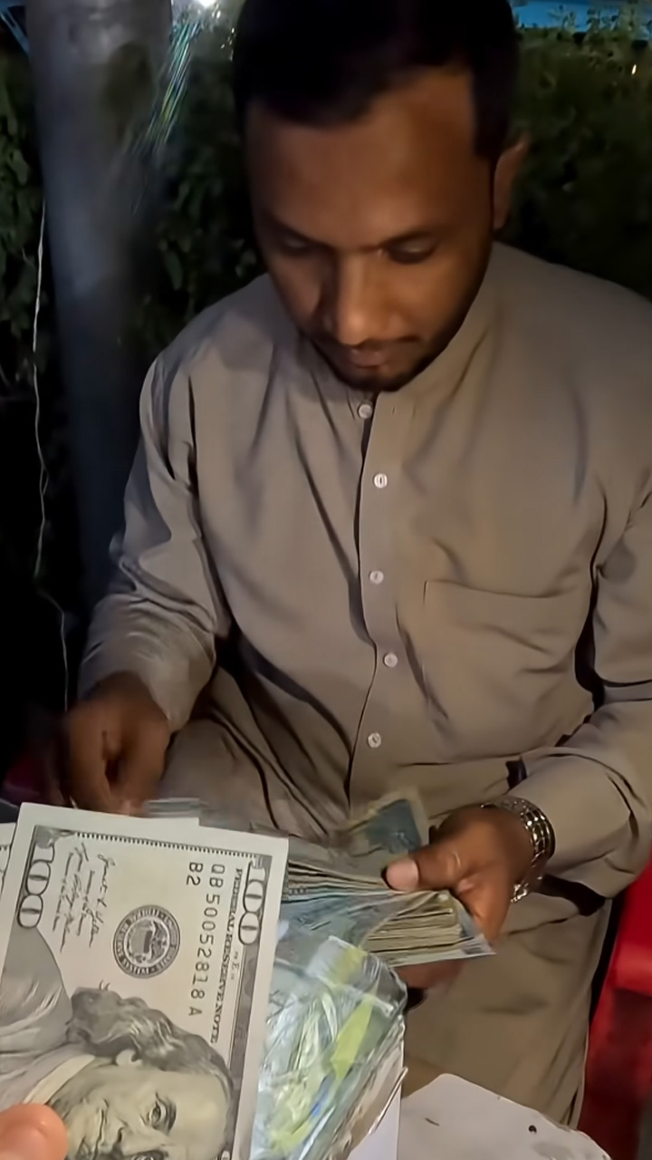 Street life in Kabul: Thousands of dollars and the stories behind them