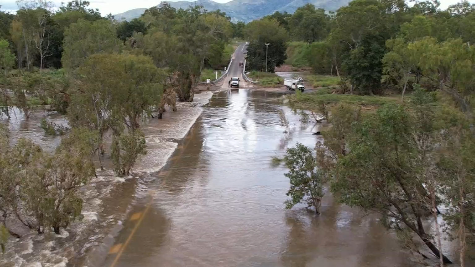 Ex-Tropical Cyclone Narelle dumps heavy rain on march across Top End ...