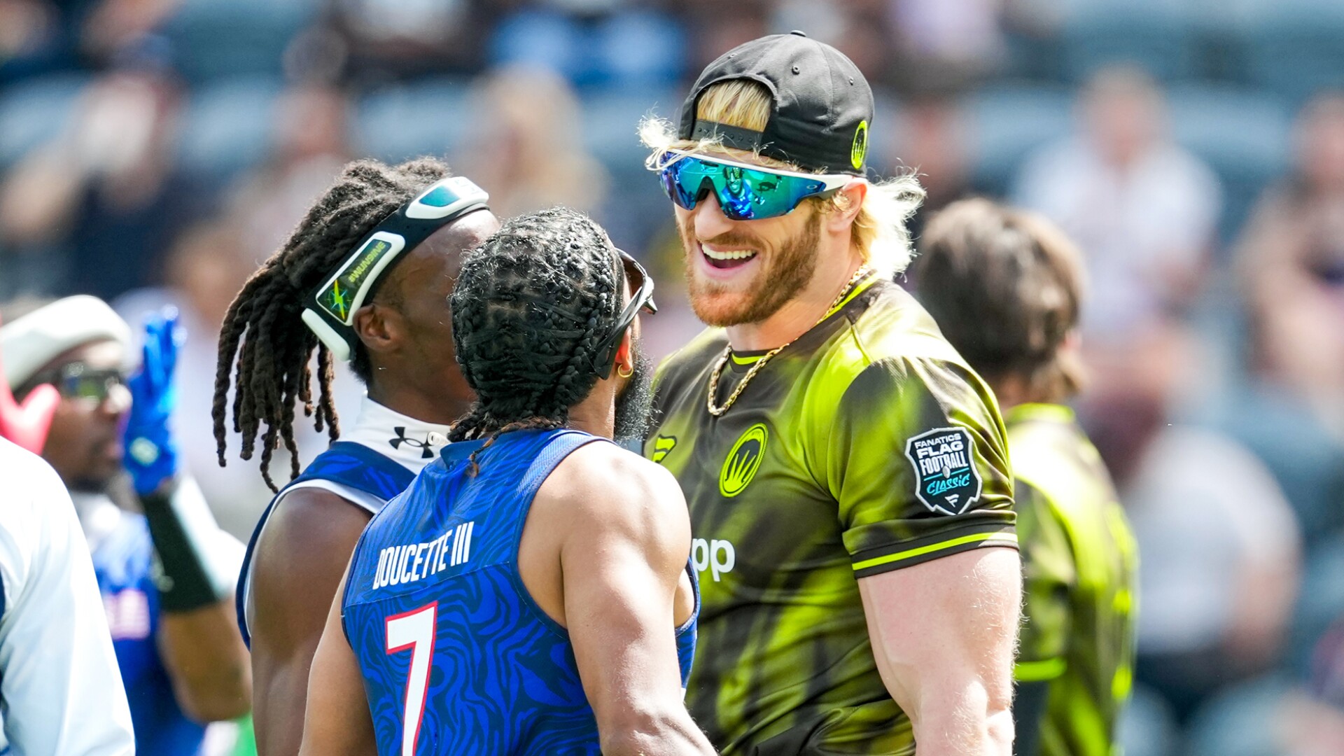 NFL players are out of their element vs. US men's flag team