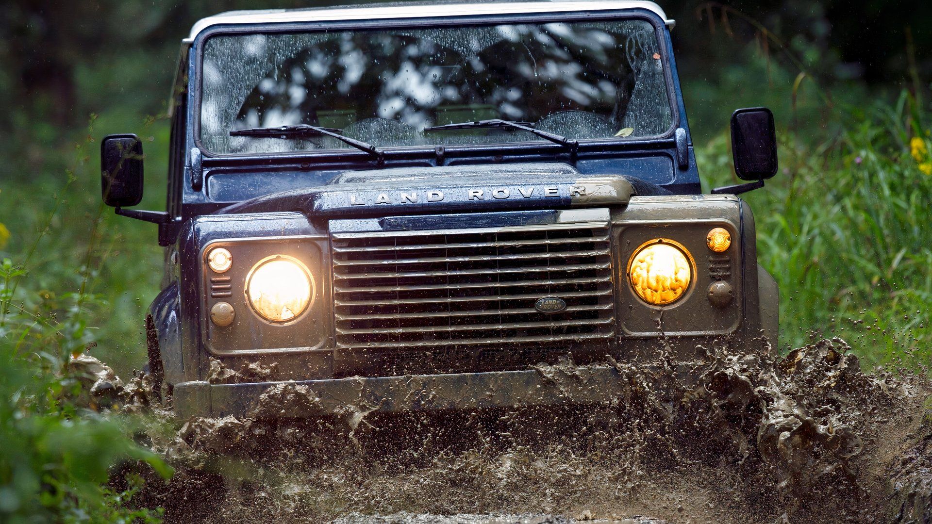 This Land Rover Defender with a diesel engine is forbidden fruit in the US