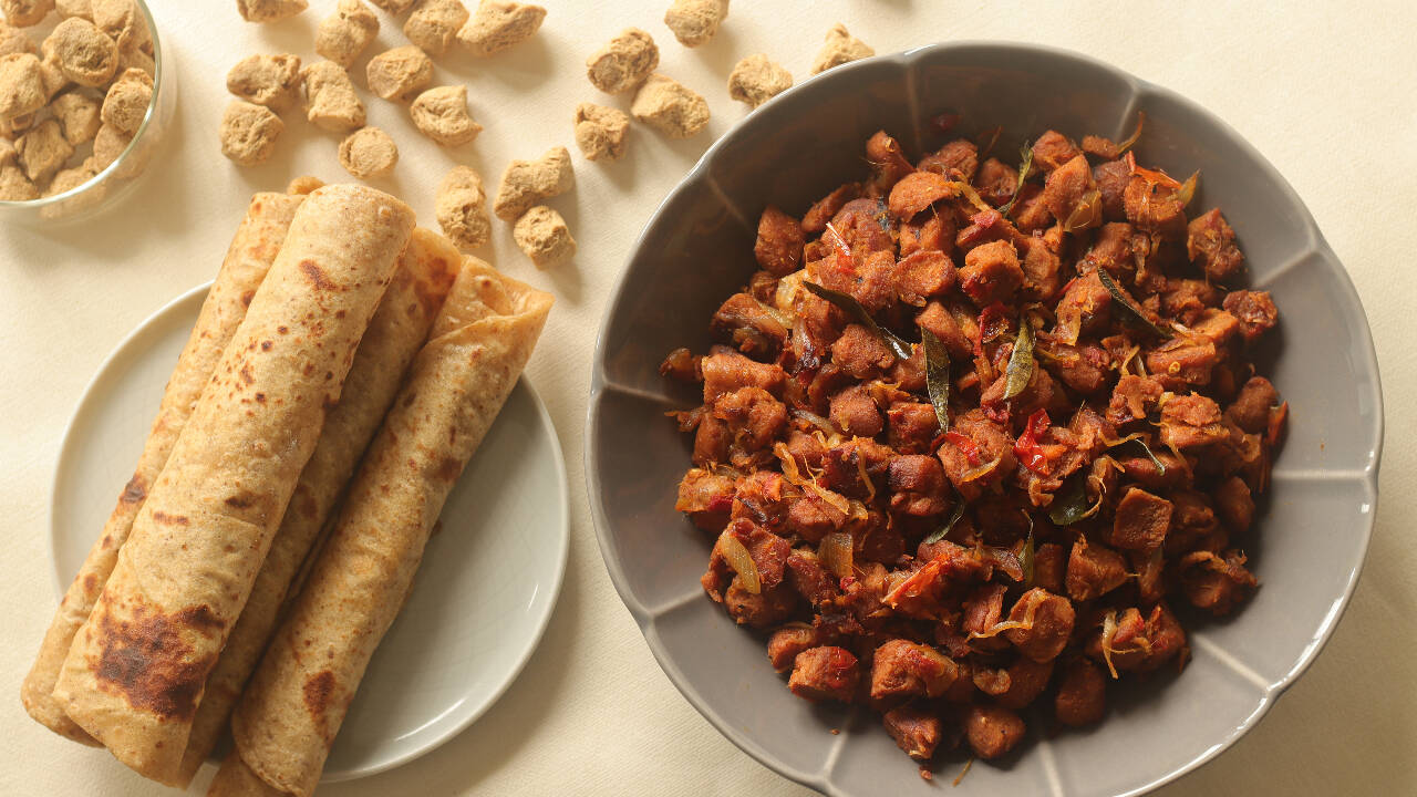 High-protein breakfast: 8 vegetarian parathas that offer 20 g protein ...