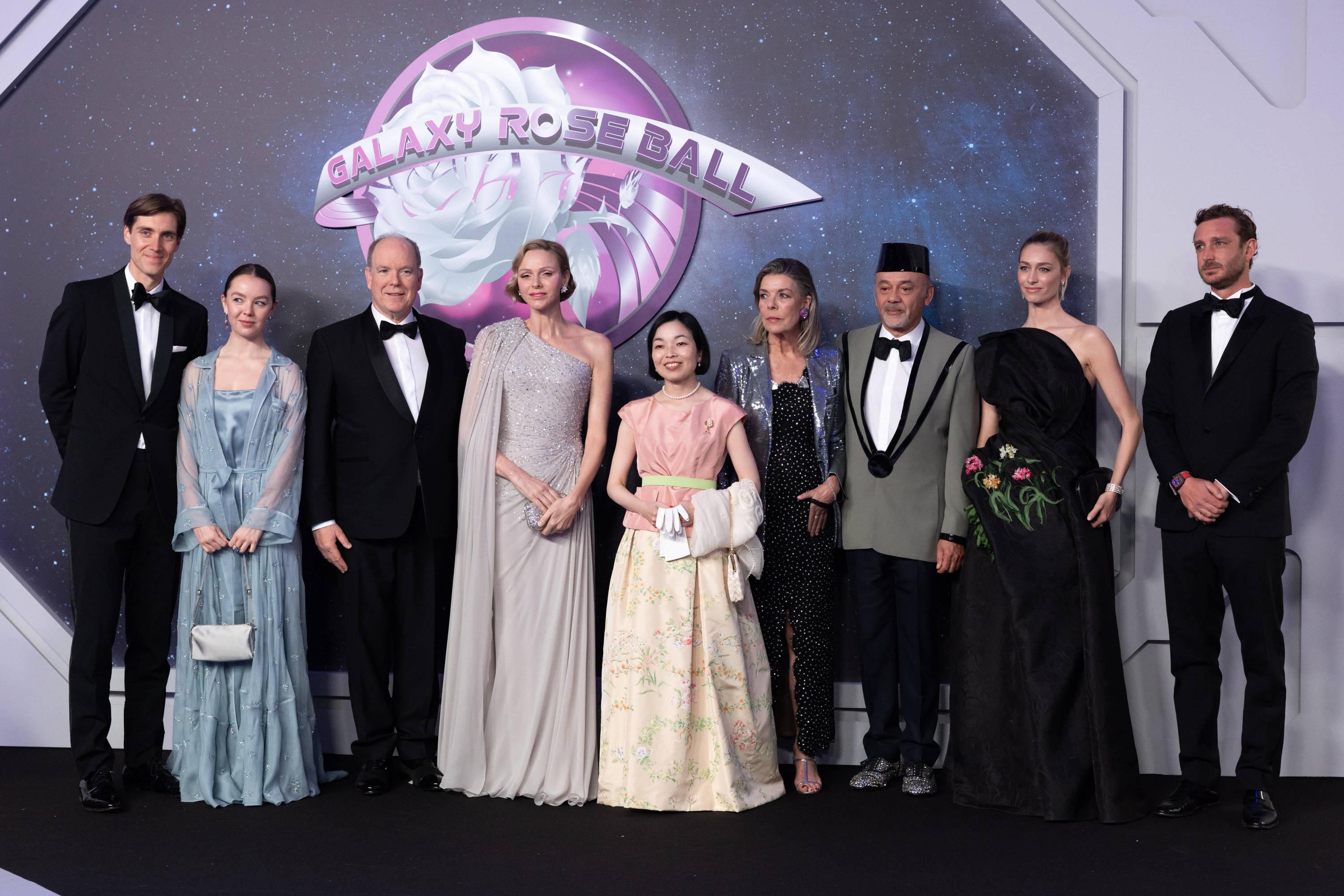 Charles Leclerc : son épouse Alexandra resplendit au Bal de la rose ...