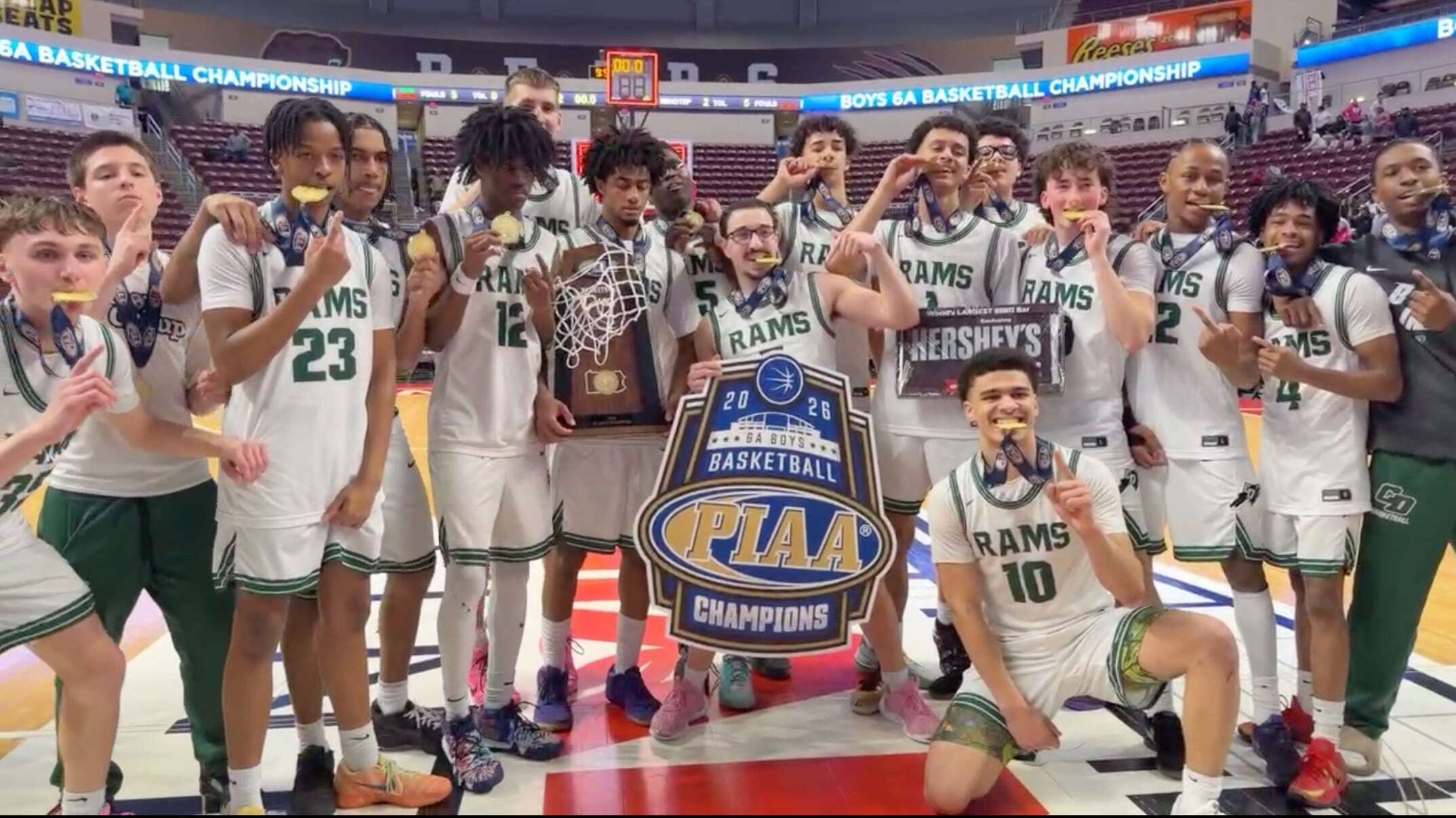 Watch: Central Dauphin celebrates first PIAA boys basketball crown