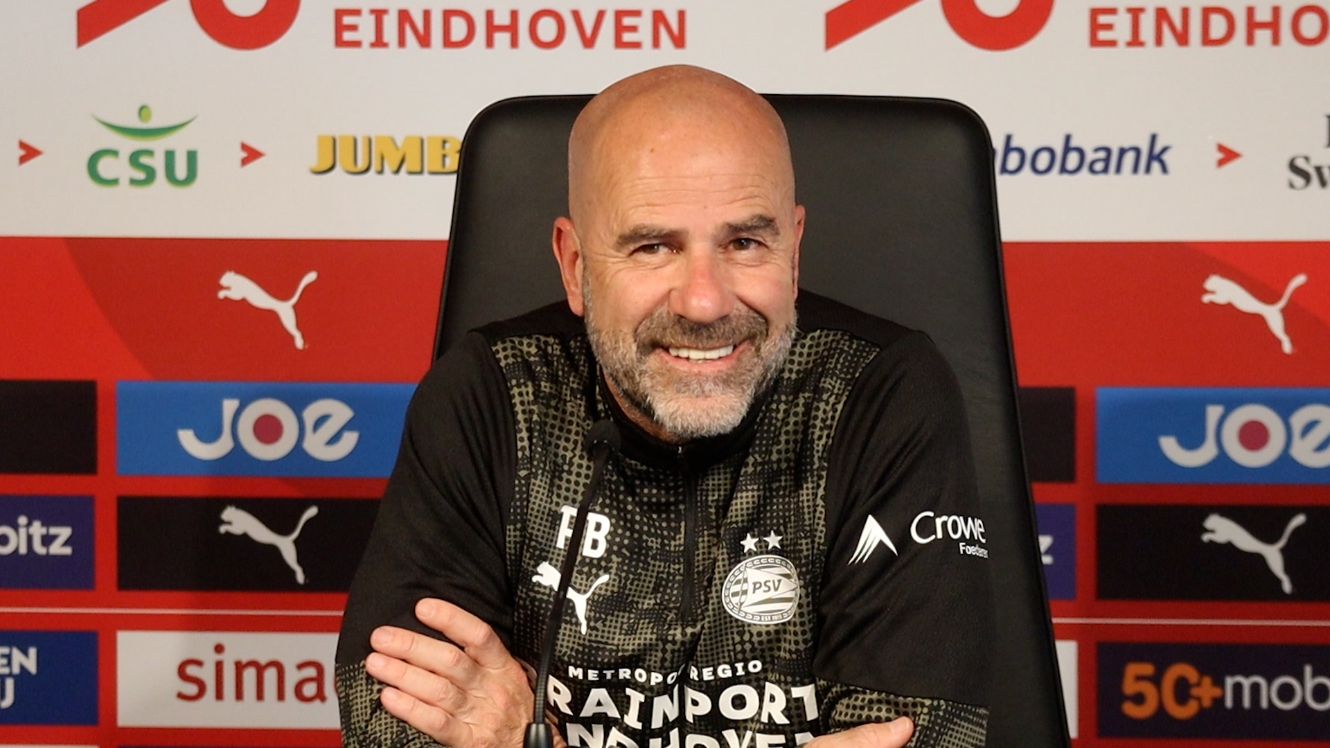 'Jaarlijkse voetbaldiscussie' laat Bosz besluiteloos: 'Ga er goed over ...