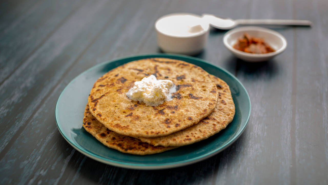 High-protein breakfast: 8 vegetarian parathas that offer 20 g protein ...
