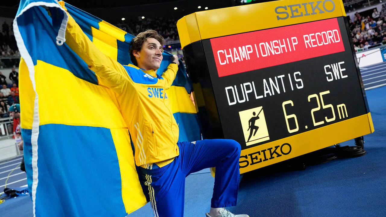 Armand Duplantis secures fourth consecutive world indoor pole vault ...