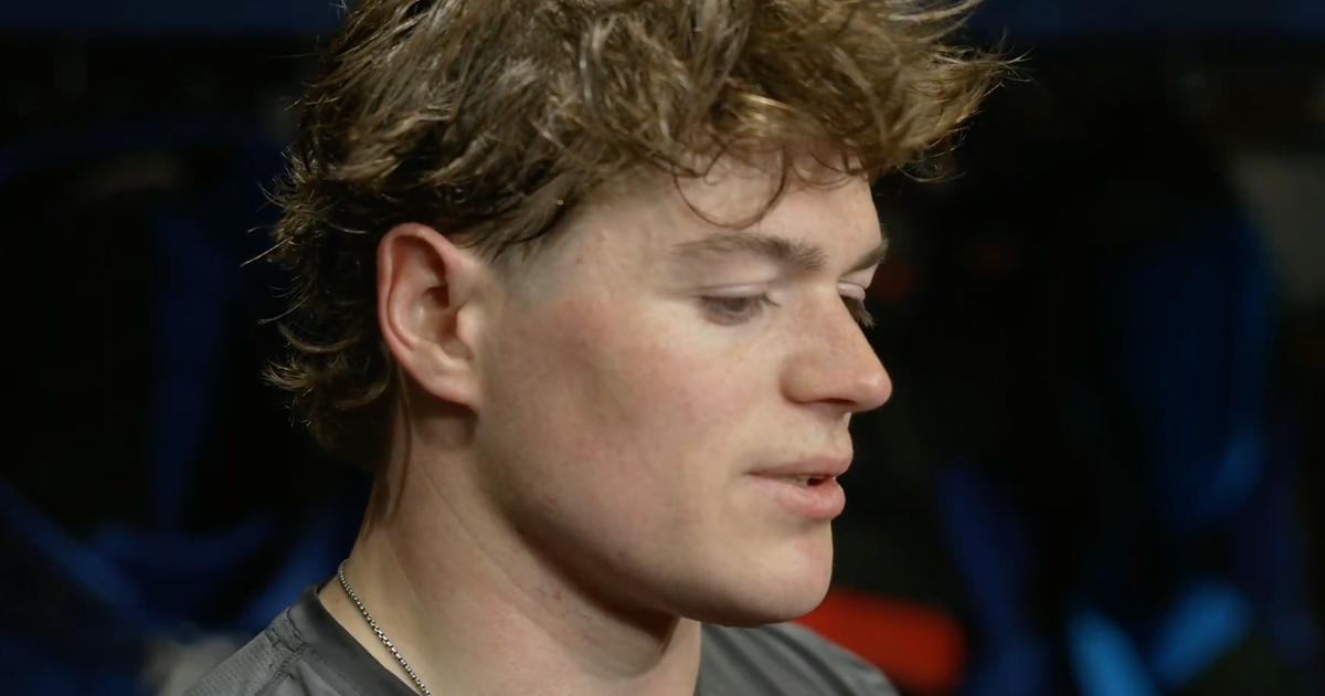 Cole Caufield et Martin St-Louis rendent hommage à Rodger Brulotte
