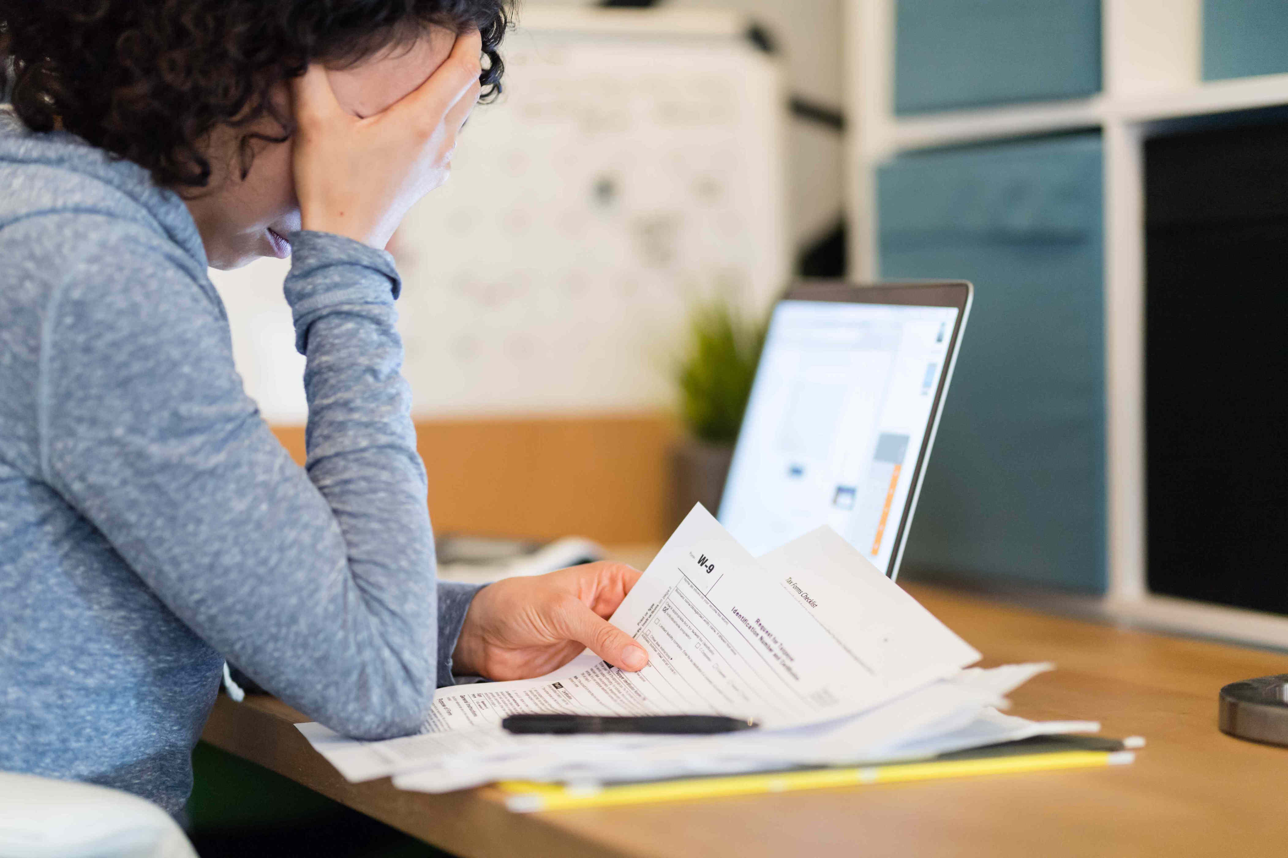 IRS is phasing out paper checks: Update your tax return with bank ...
