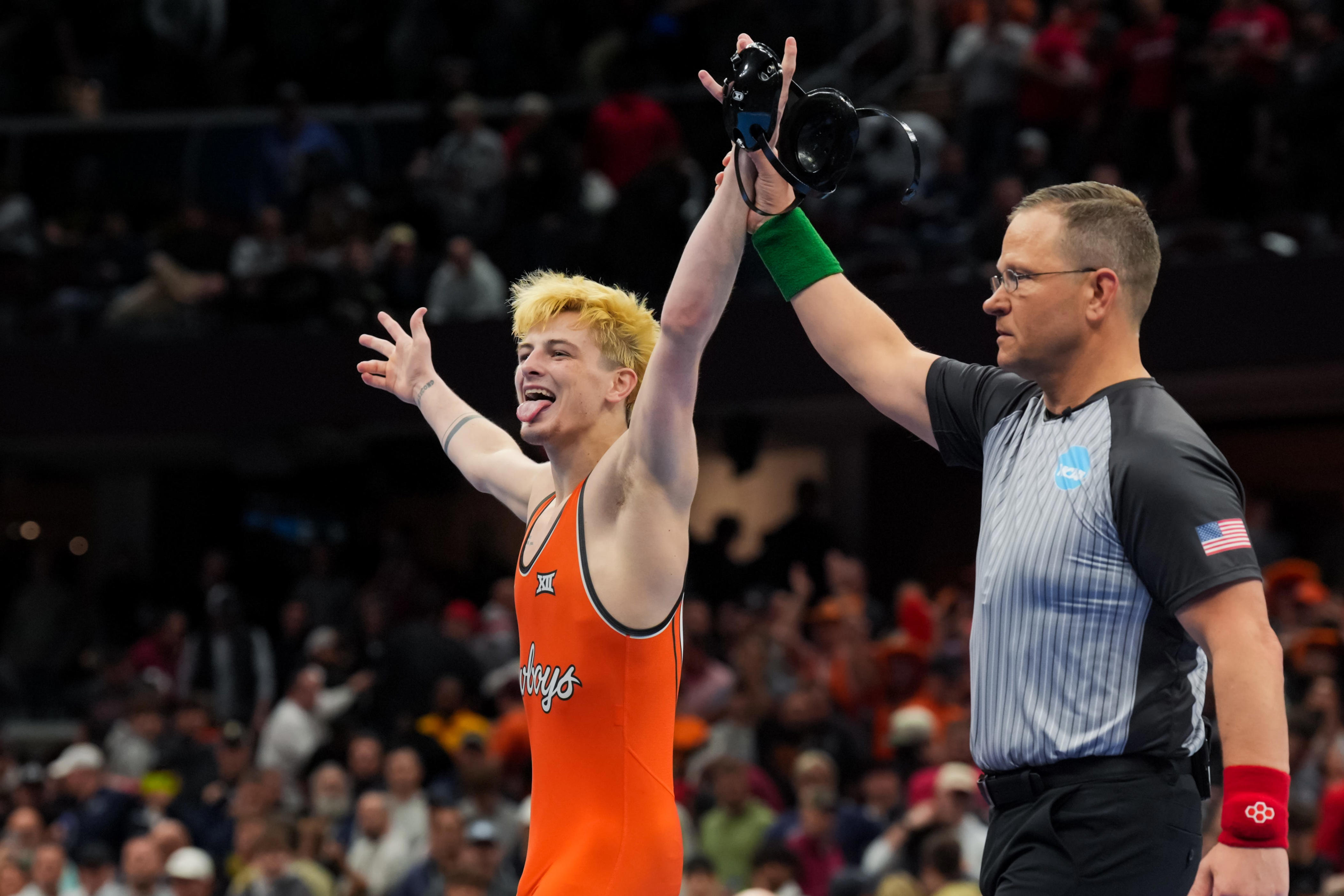 Oklahoma State wrestling's Jax Forrest captures 133-pound title at NCAA ...