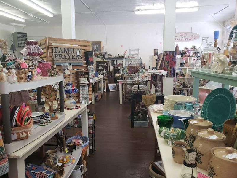 This Indiana village features a massive two-floor antique mall just ...