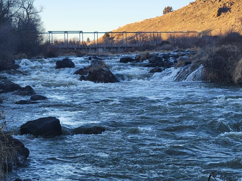 9 towns perfect for one-day train trips to Oregon that make escaping easy