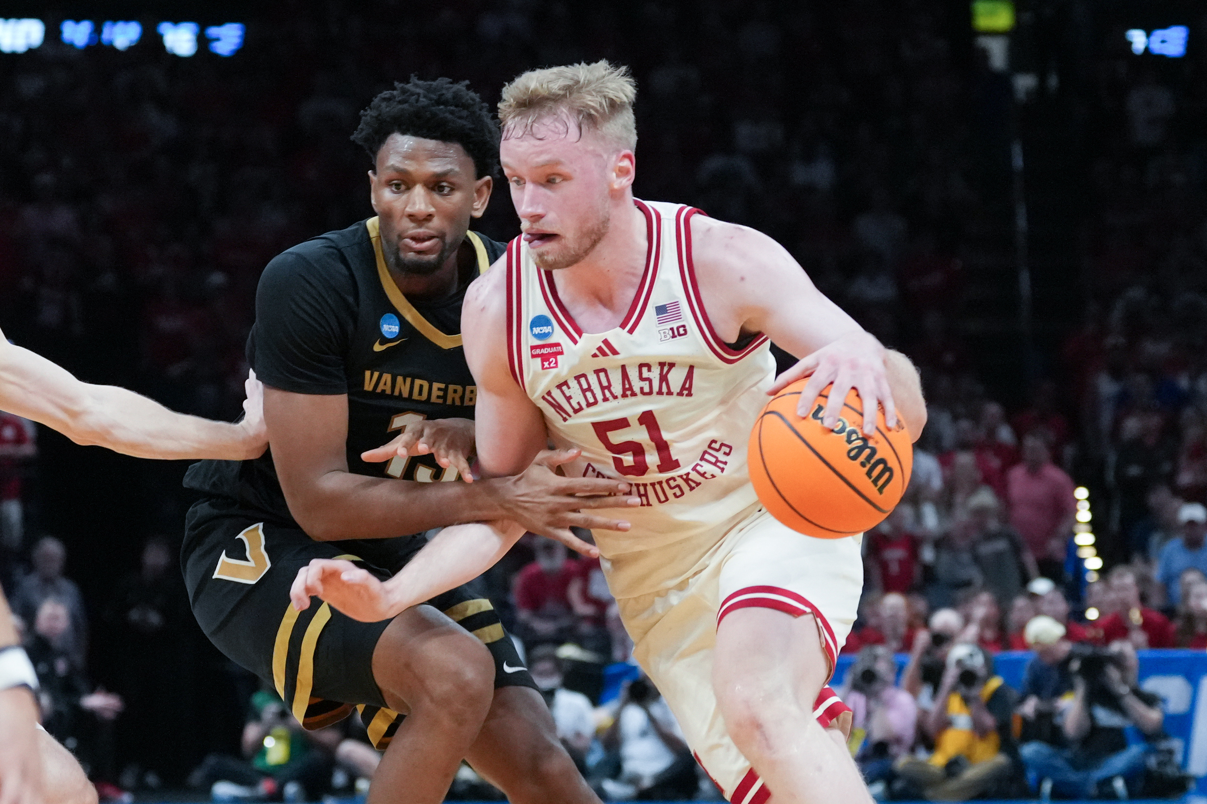 Nebraska wins thriller over Vanderbilt with late go-ahead bucket to ...