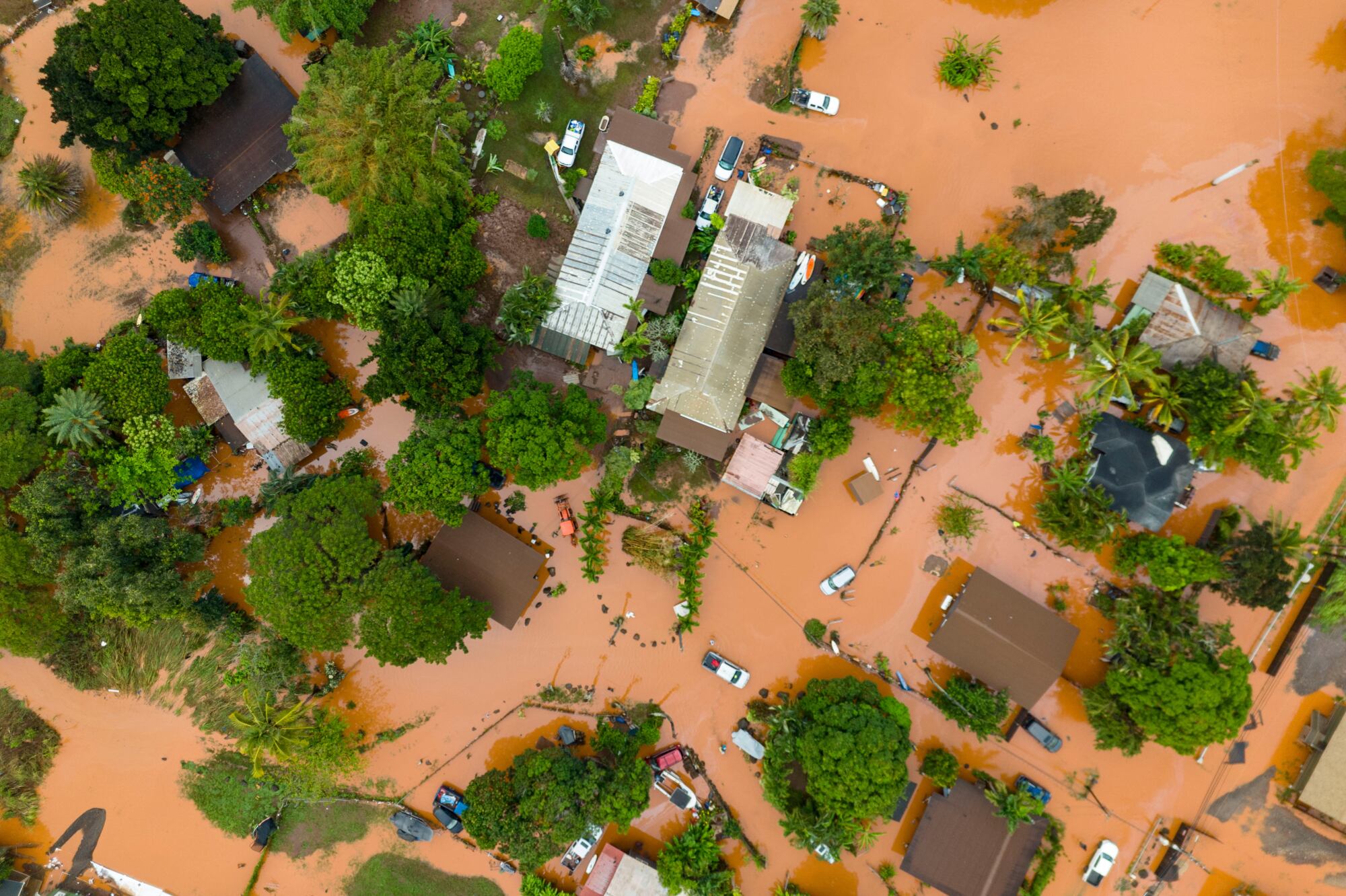 Oahu's worst flood in 20 years threatens 120-year-old Wahiawa Dam