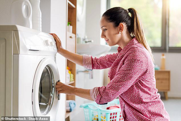You're doing laundry wrong! Why you should never close the washing ...