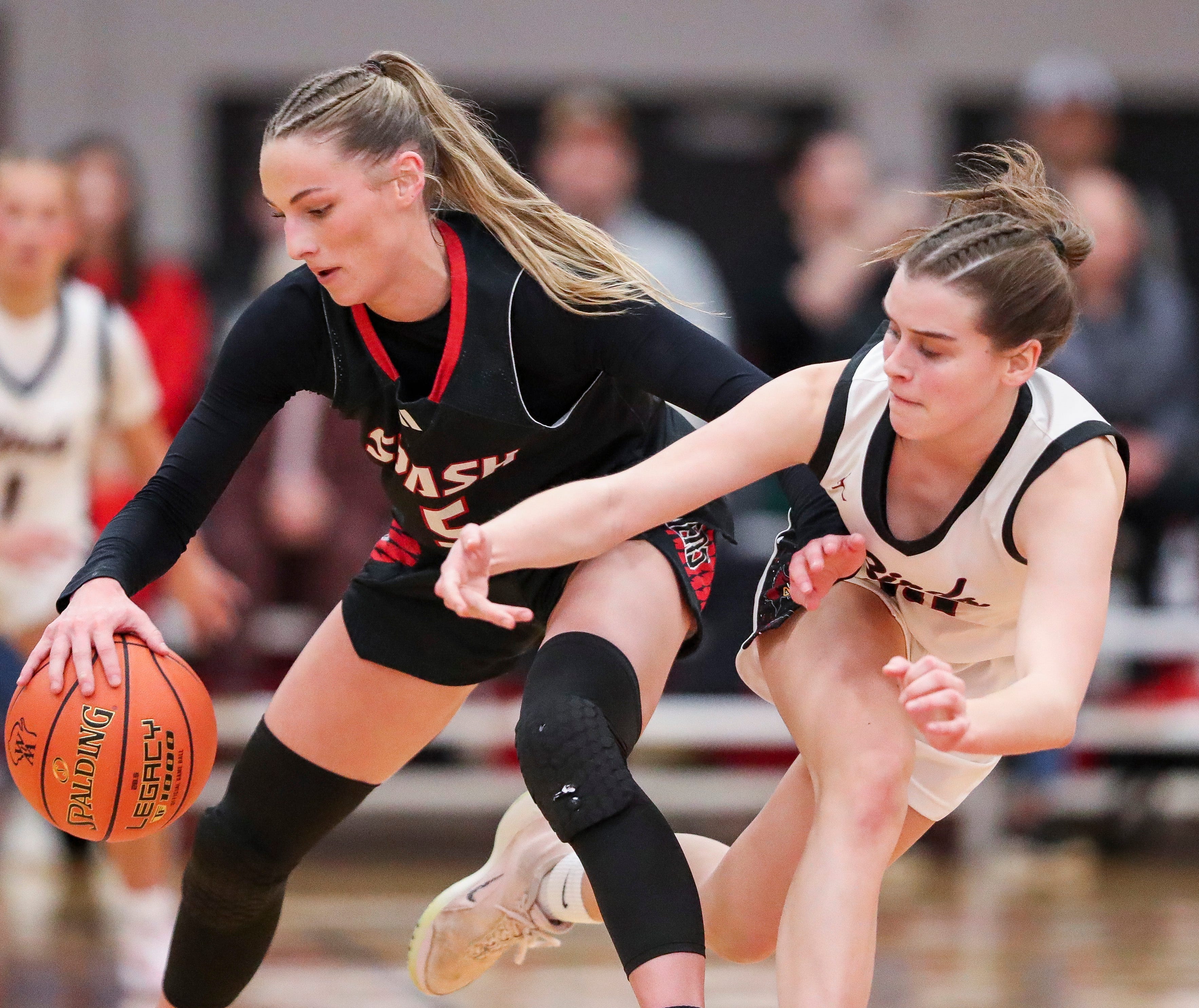 Iowa women's basketball commit wins Wisconsin state track title