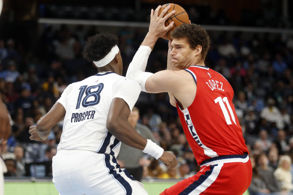 Brook Lopez sets NBA record in win vs. Mavericks