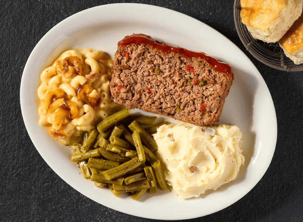 7 chain restaurants with the best meatloaf and macaroni and cheese