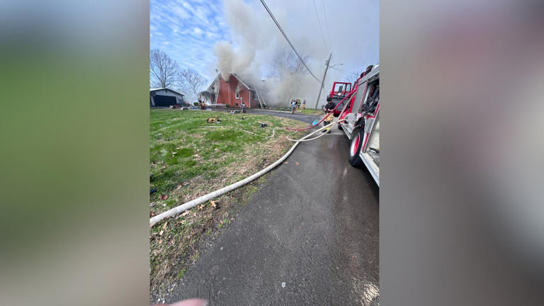 Fire crews move in quickly to put out house fire in Clay, Ky.