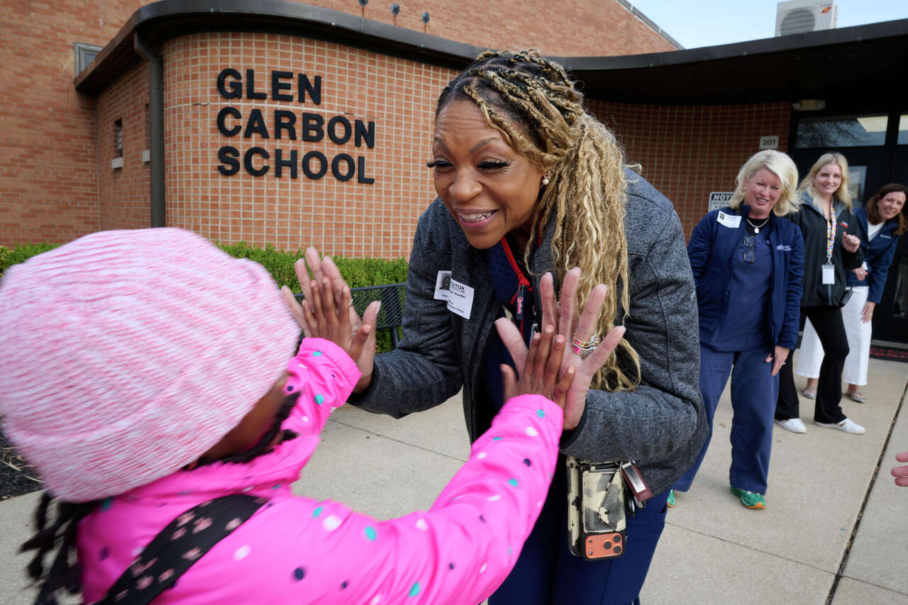 Nurses join Glen Carbon Elementary High Five Friday tradition