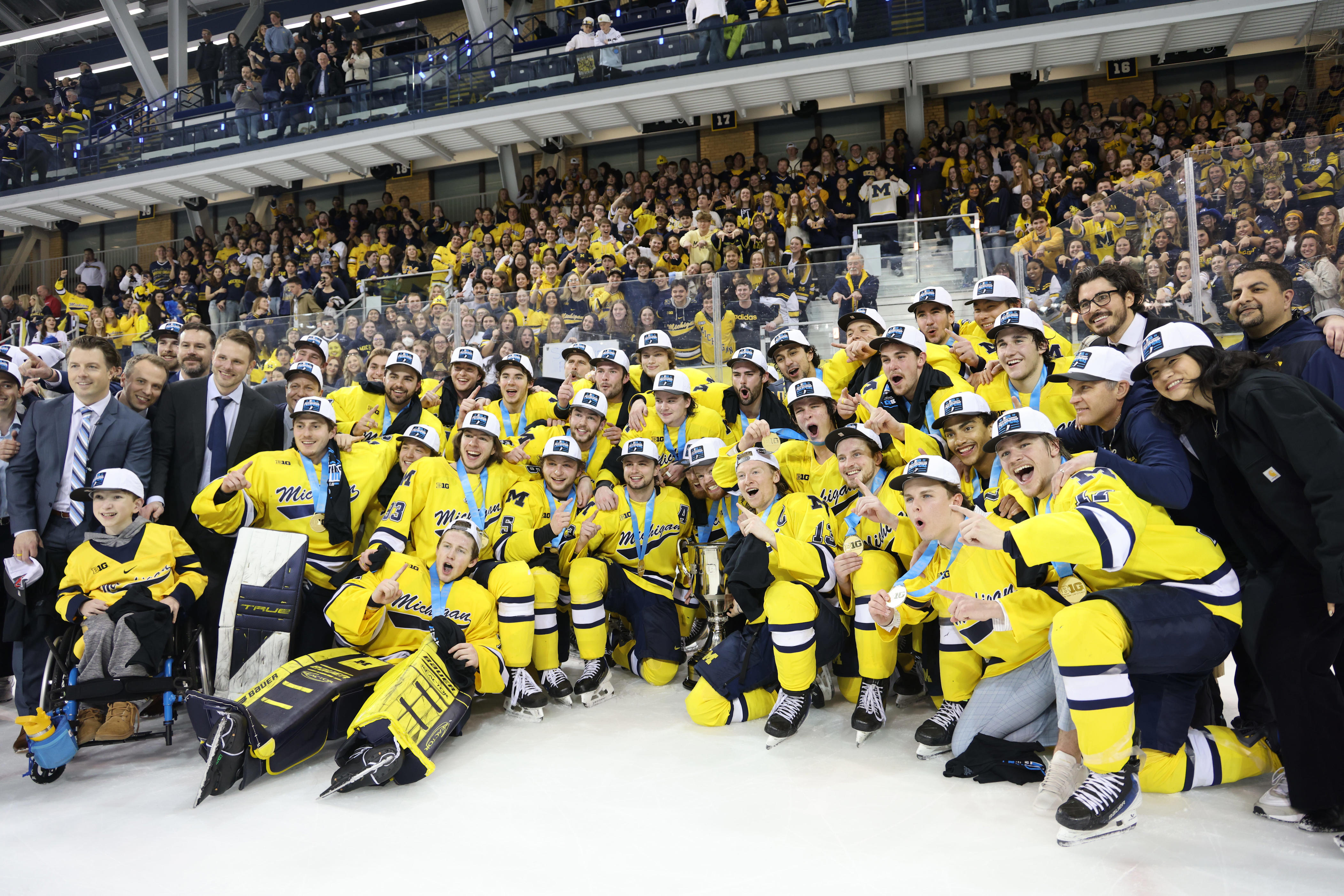 Michigan scores four in third period, beats Ohio State to win Big Ten