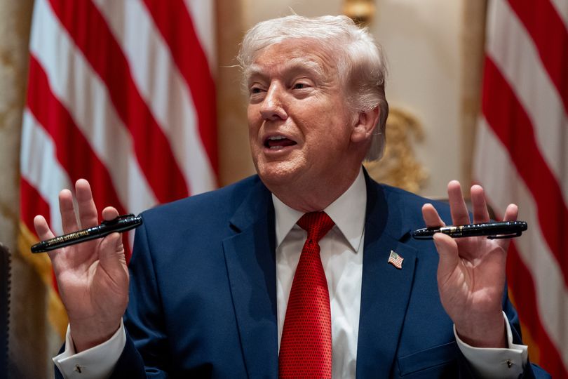 Sharpie says Trump claim of negotiation for $5 signature pens never ...