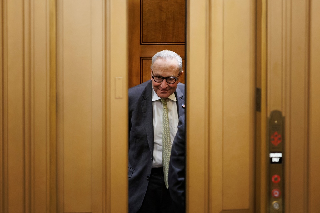 Schumer’s prized 2026 recruits won’t commit to keeping him as Senate leader