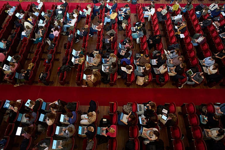 Live classical music sessions are helping students in Amsterdam focus ...