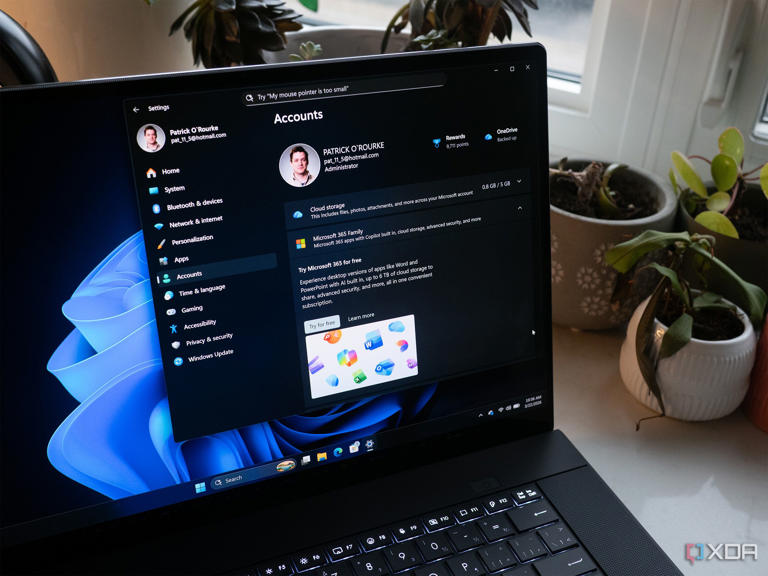 Microsoft design chief shares new update on Windows 11's dark mode